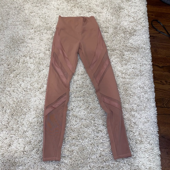ALO Yoga | Pants & Jumpsuits | Blush Pink Alo Yoga Leggings Size Xs ...